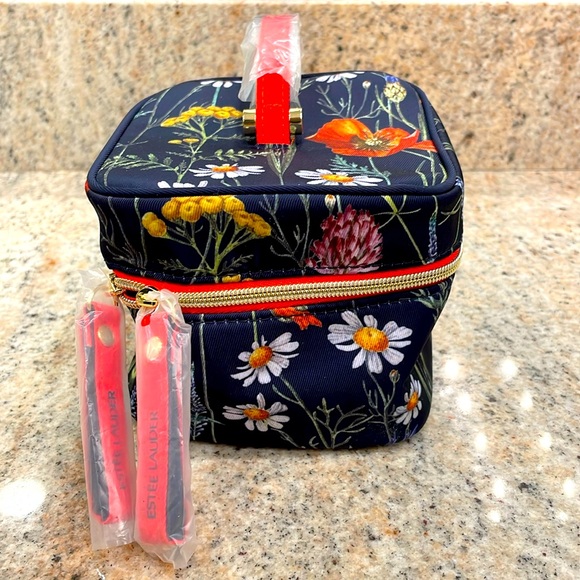 Estee Lauder | Bags | New Estee Lauder Cosmetics Bag | Poshmark
